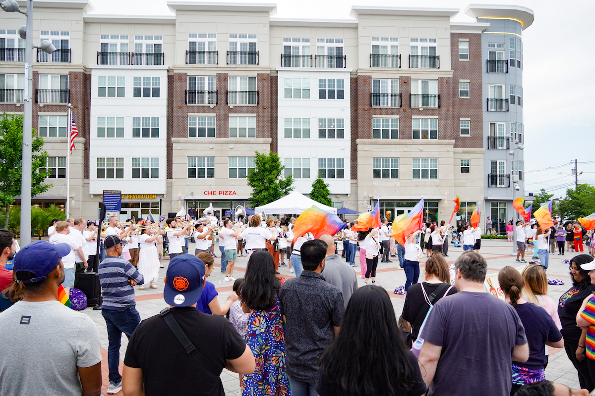 Out on the Front Lines | Lifestyles