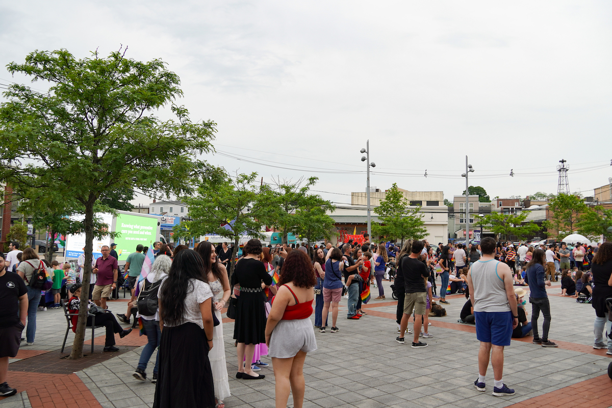 Out on the Front Lines | Lifestyles